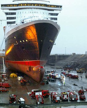 Queen Mary gangway collapse inquiry begins - ABC News