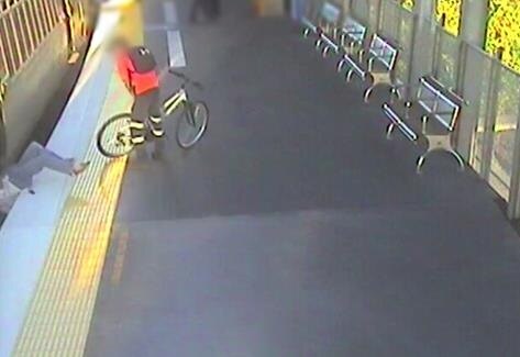 Commuters slipping through the 'gap' at train stations doubles ...