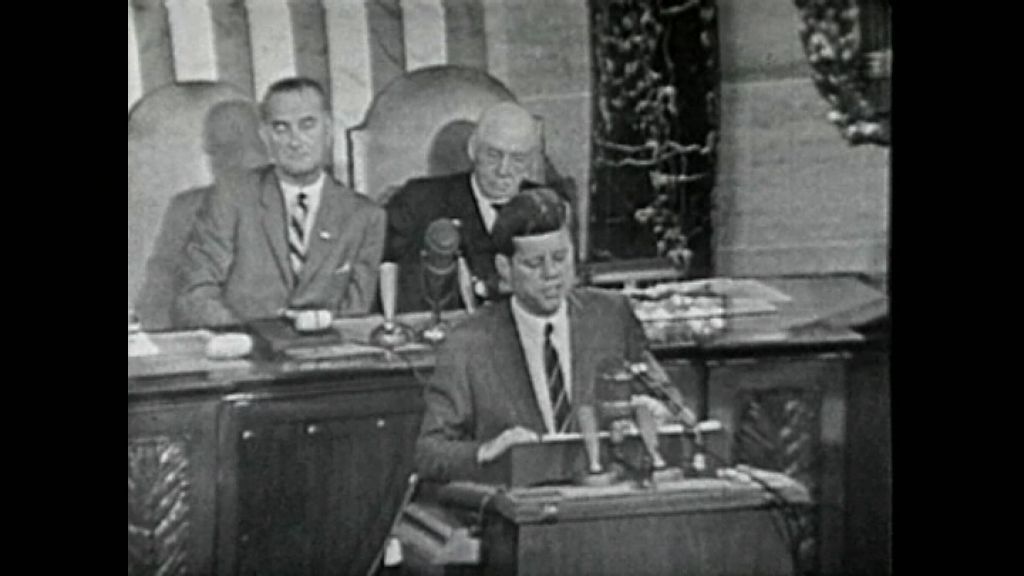 US pauses to mark 50 years since John F Kennedy was assassinated by Lee ...