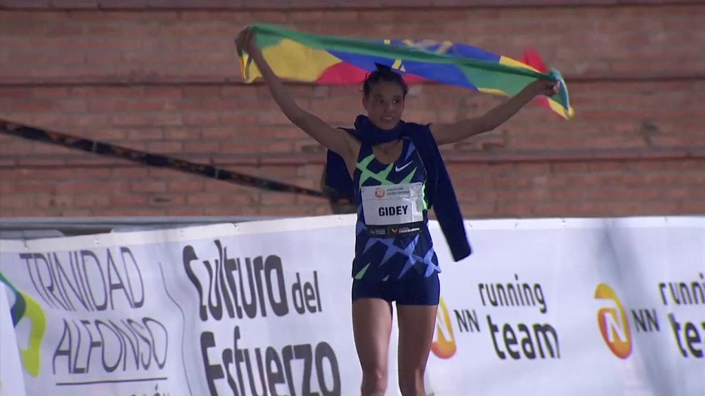 Joshua Cheptegei's incredible year continues as Ugandan destroys 10,000 ...