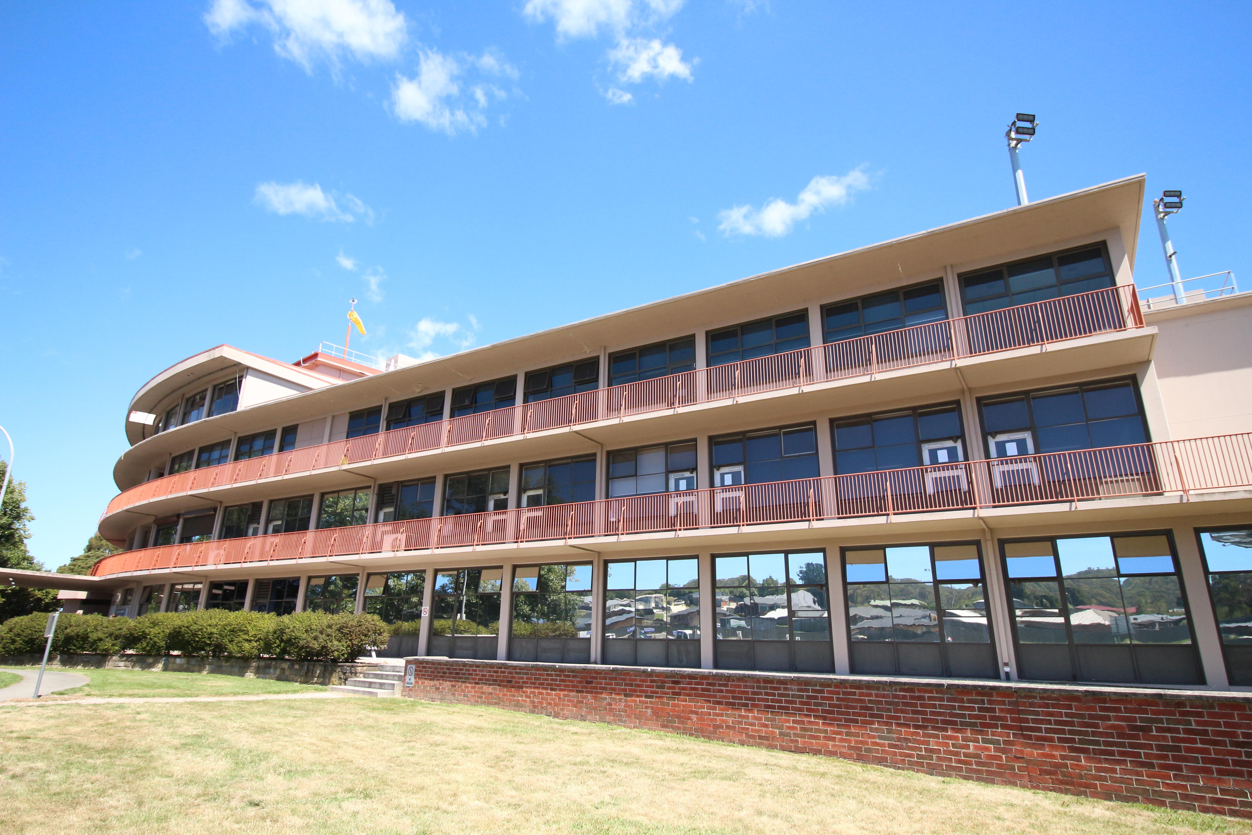 GPs with extra skills who want to work in Tasmania say there are no ...