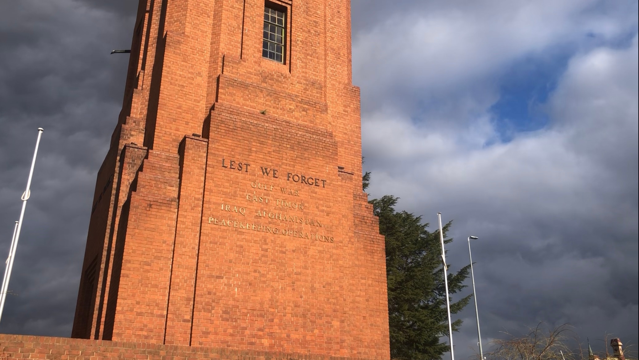 Bathurst War Memorial Carillon opens its doors for tours - ABC listen