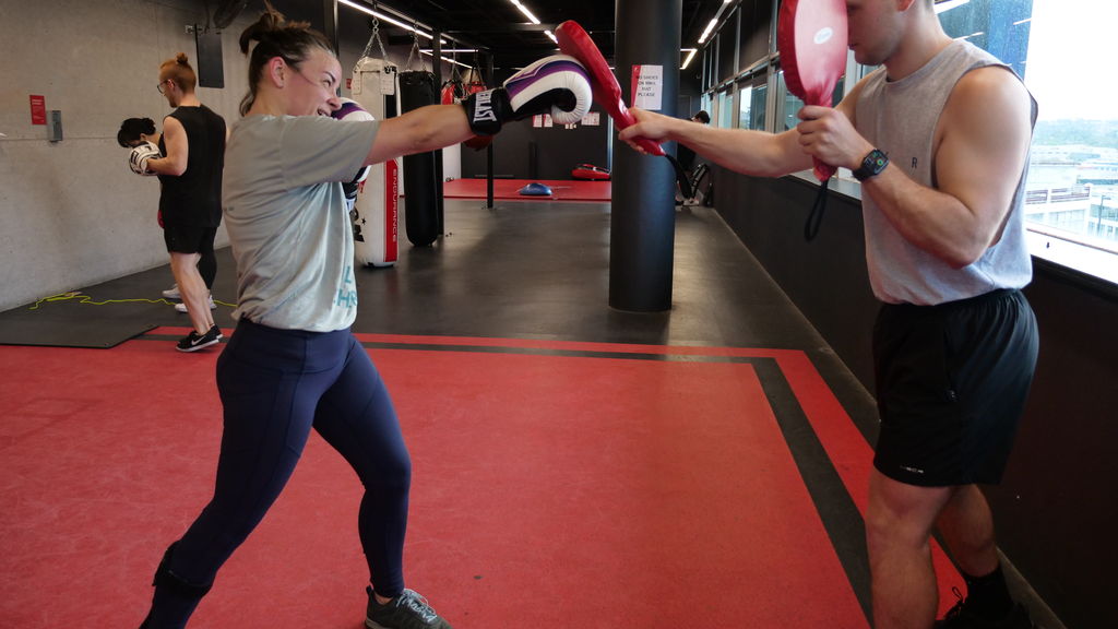 Shark bite survivor faces her fears in the boxing ring - ABC News