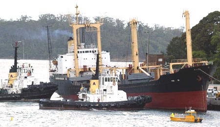 Pong Su crew to be extradited to Vic - ABC News