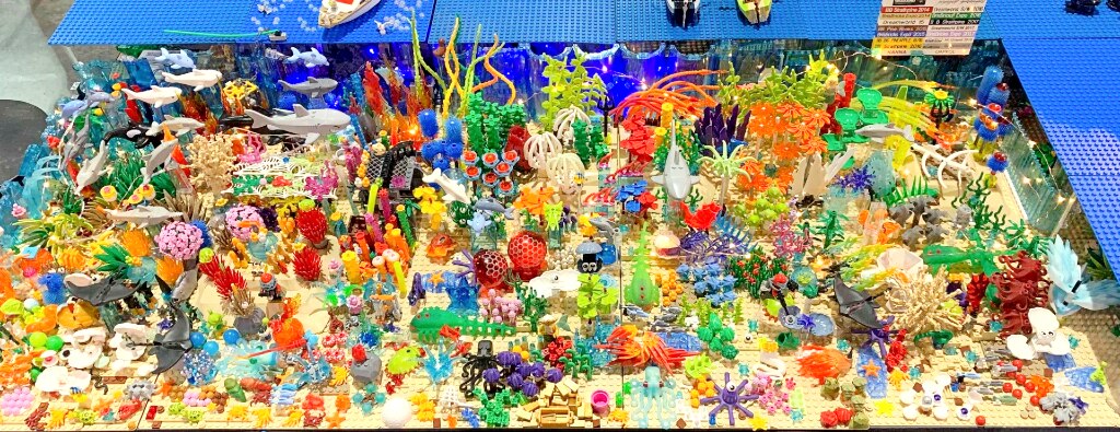 Lego fans use millions of bricks to recreate iconic Queensland ...