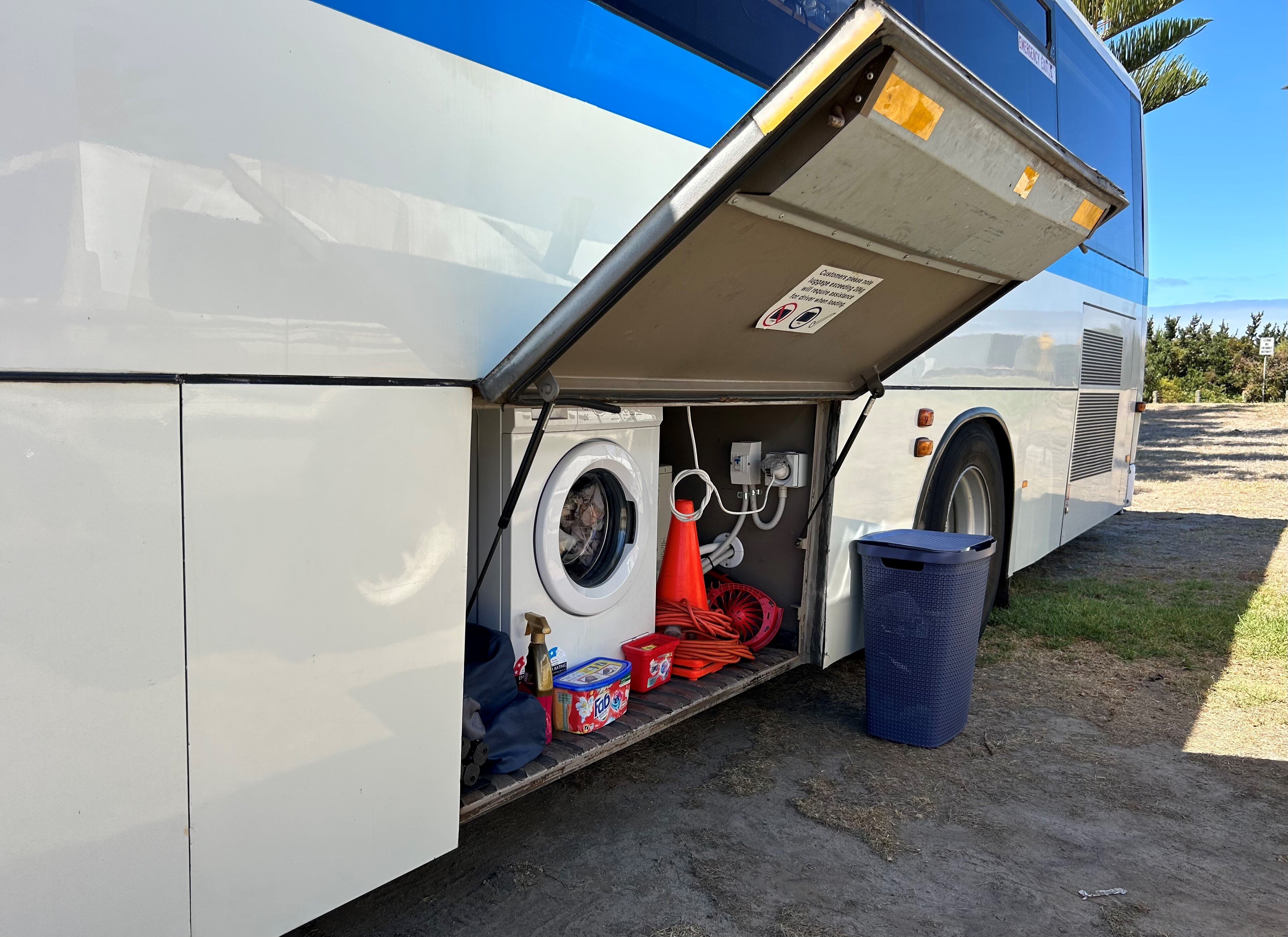 Victorian family of eight on trip of a lifetime around Australia in ...