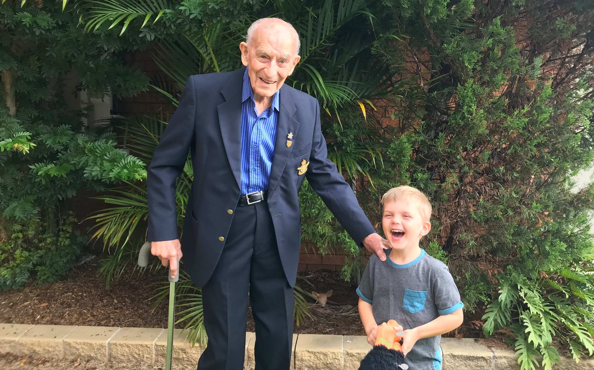 World War II pilot Ron Walesby still going strong and inspiring future ...