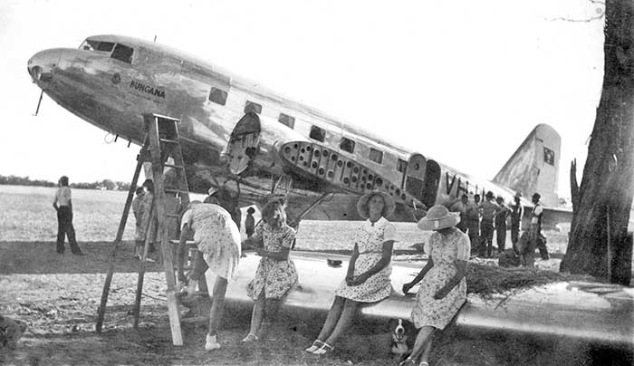Albury owner of former ANA DC-2 airliner the Bungana restores fuselage ...