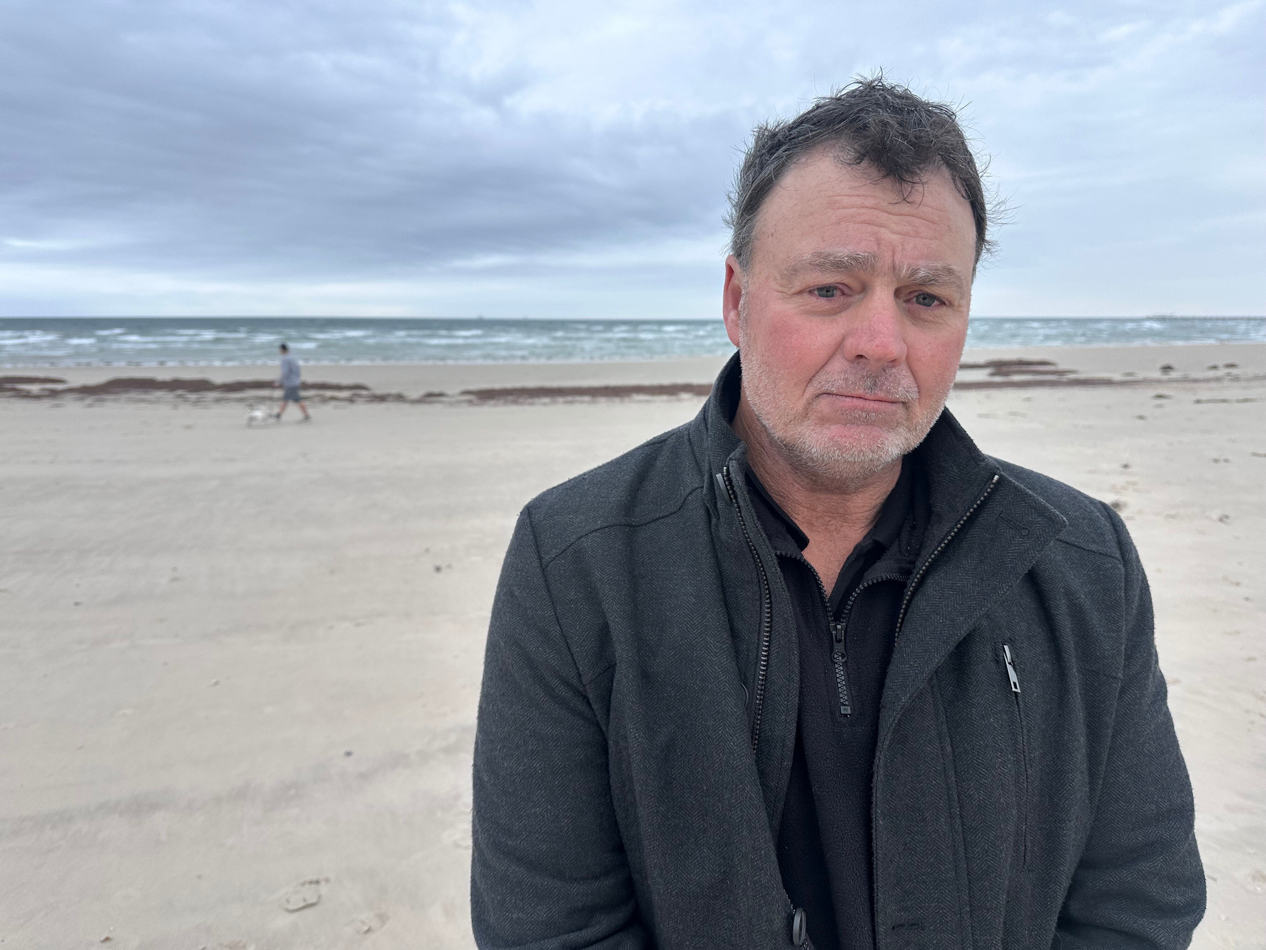 Algal bloom 'disaster' prompts royal commission call as impact spreads ...