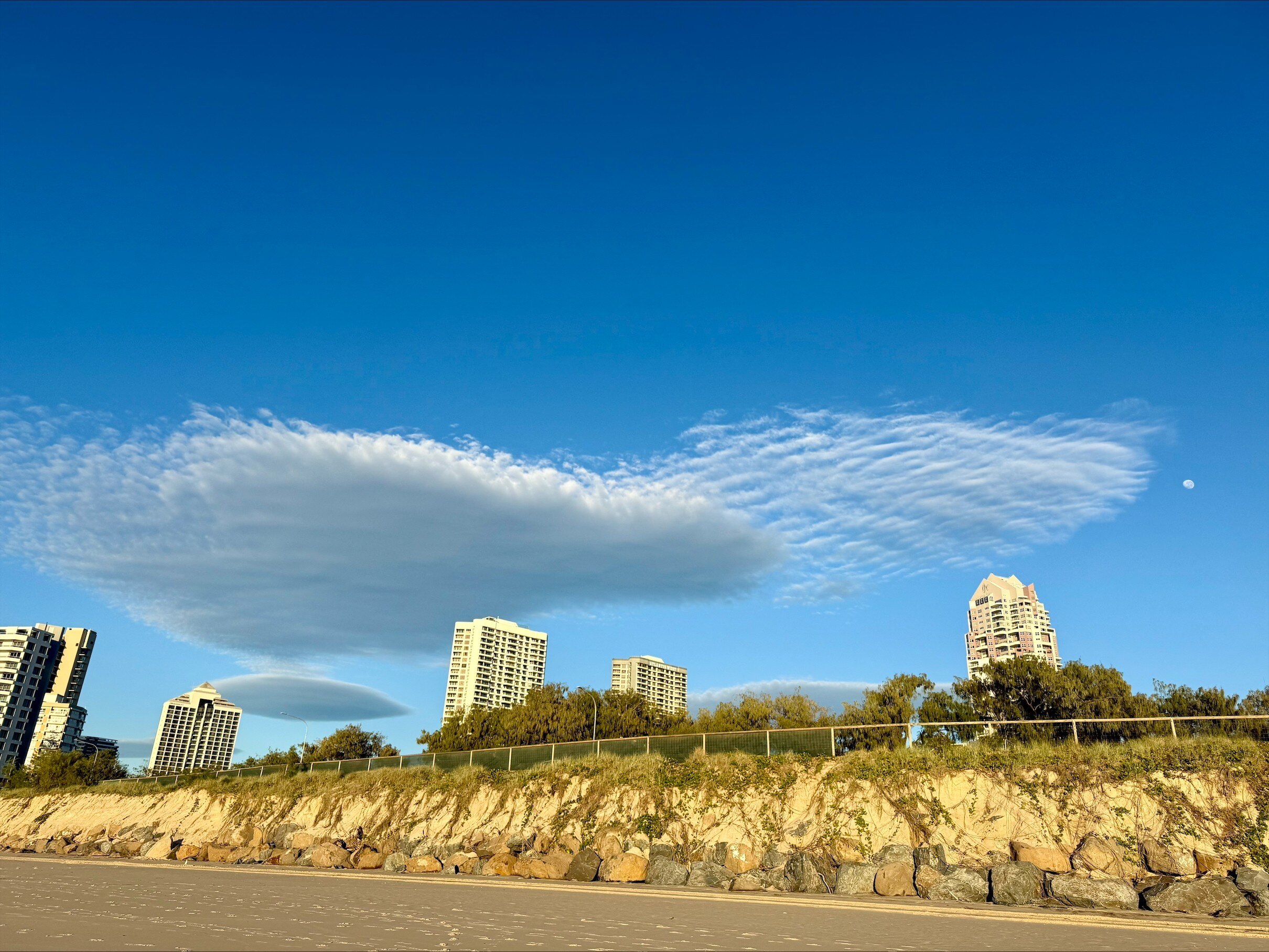 Westerly winds on the Southern Downs give rise to unique 'mountain wave ...