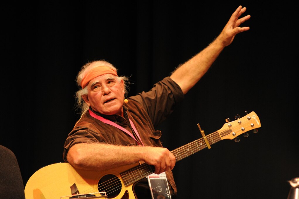 Kev Carmody wins Don Banks Award - ABC Radio National