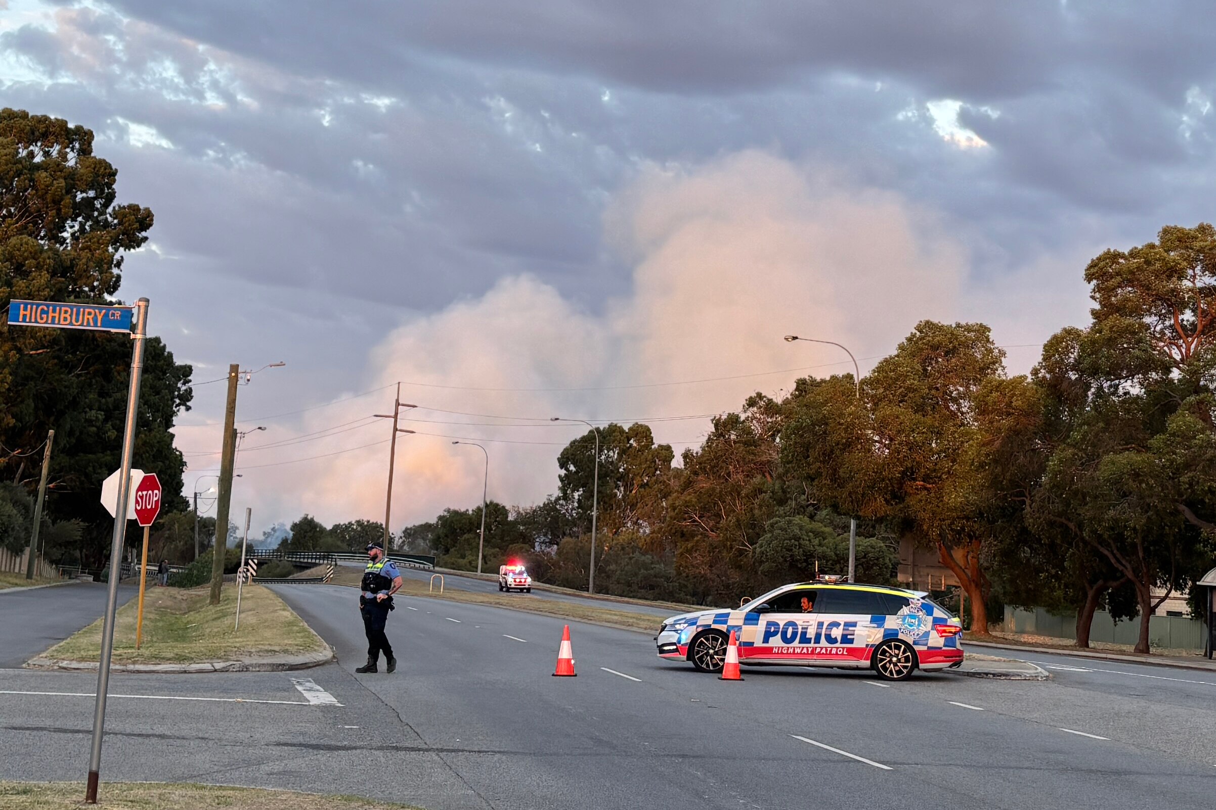 Fire emergency warning downgraded in Ferndale in Perth's southern ...