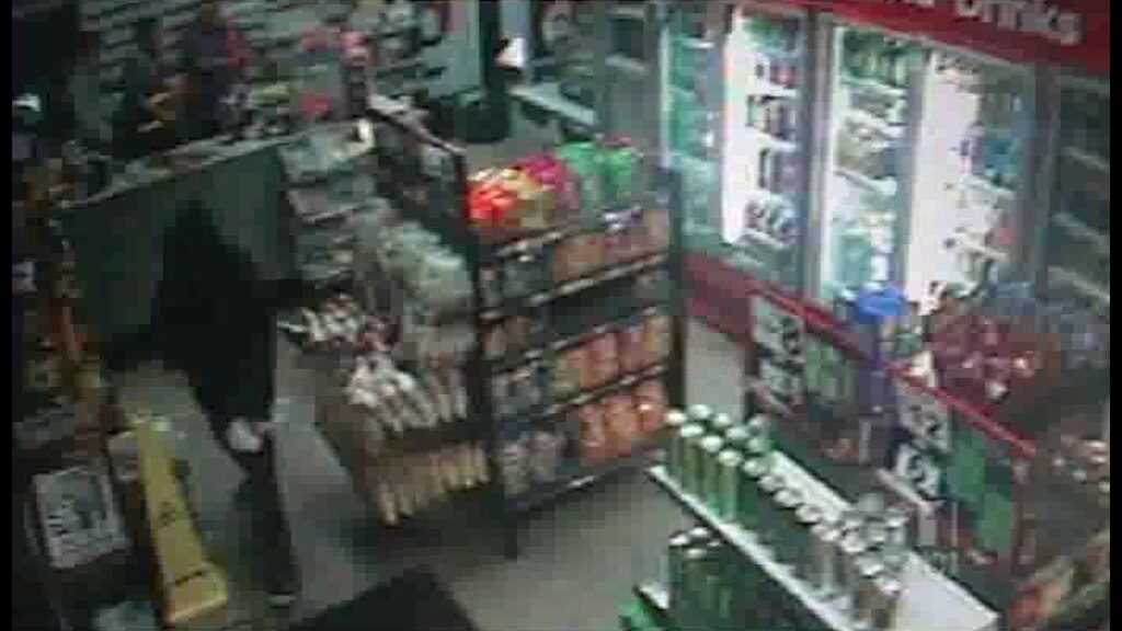 Police Hunt For Syringe Wielding Robber Abc News