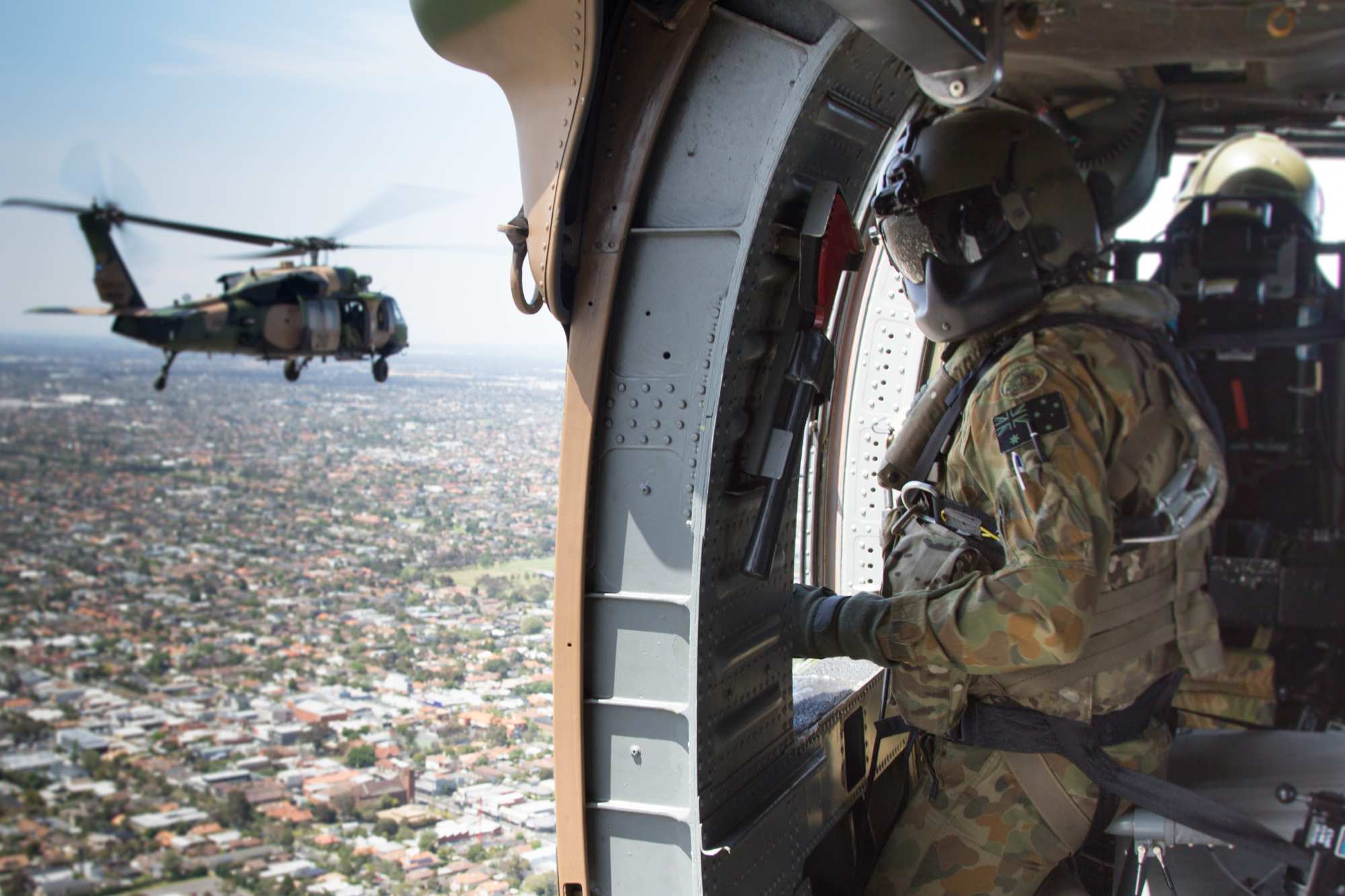 Army Black Hawk helicopters conduct training over Melbourne - ABC News