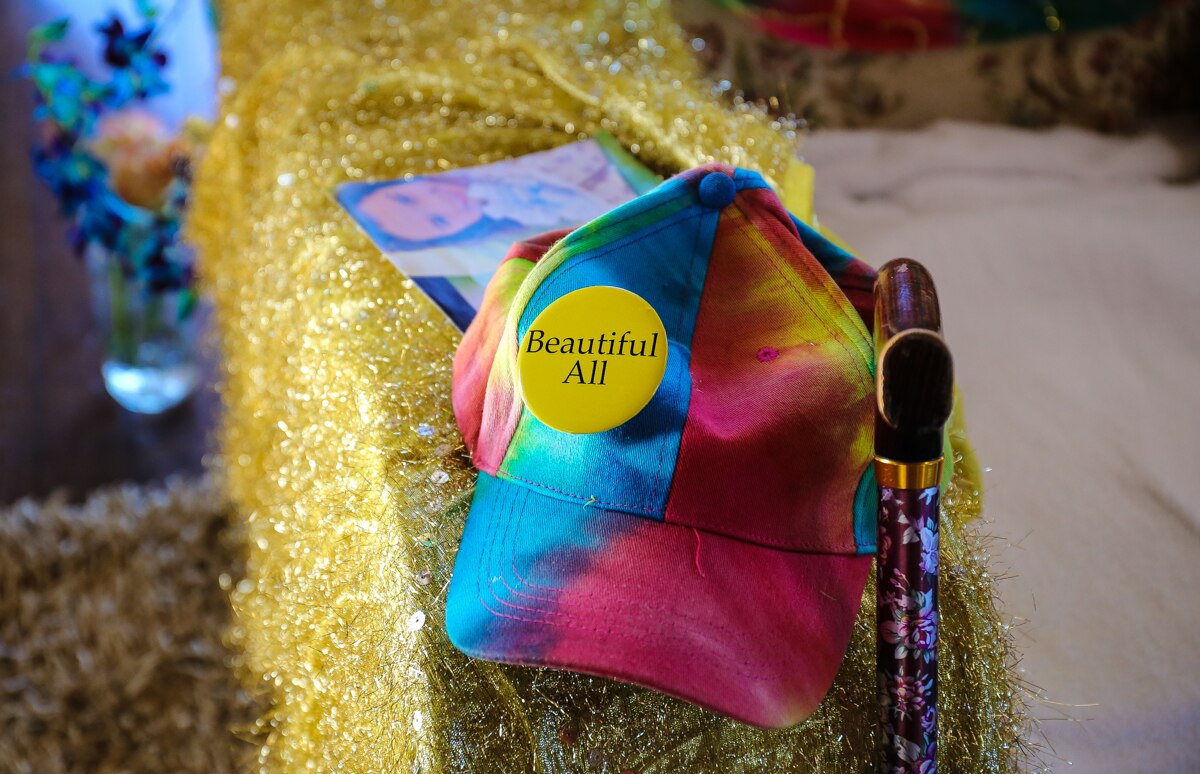 Living wake held in Byron Bay for original Australian hippie Beautiful ...