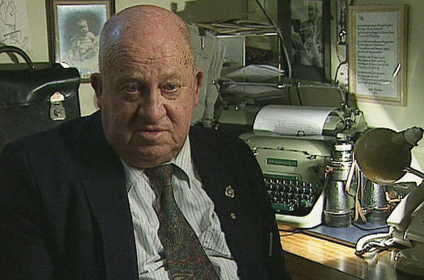 Journalist Max Fatchen dies at 92 - ABC News