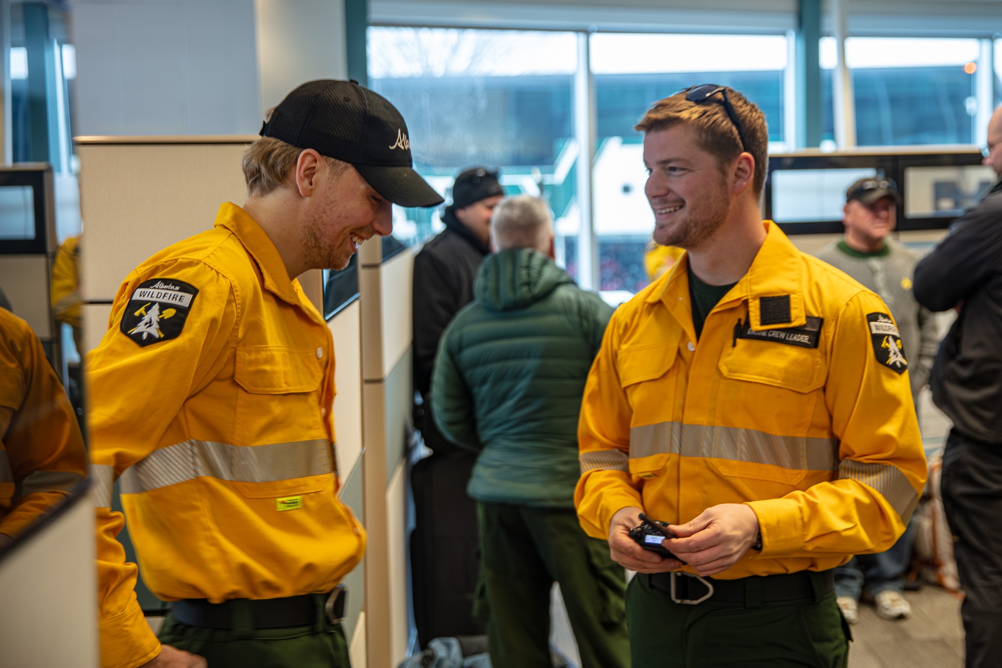 International fire crews fly-in to help fight bushfires - ABC listen