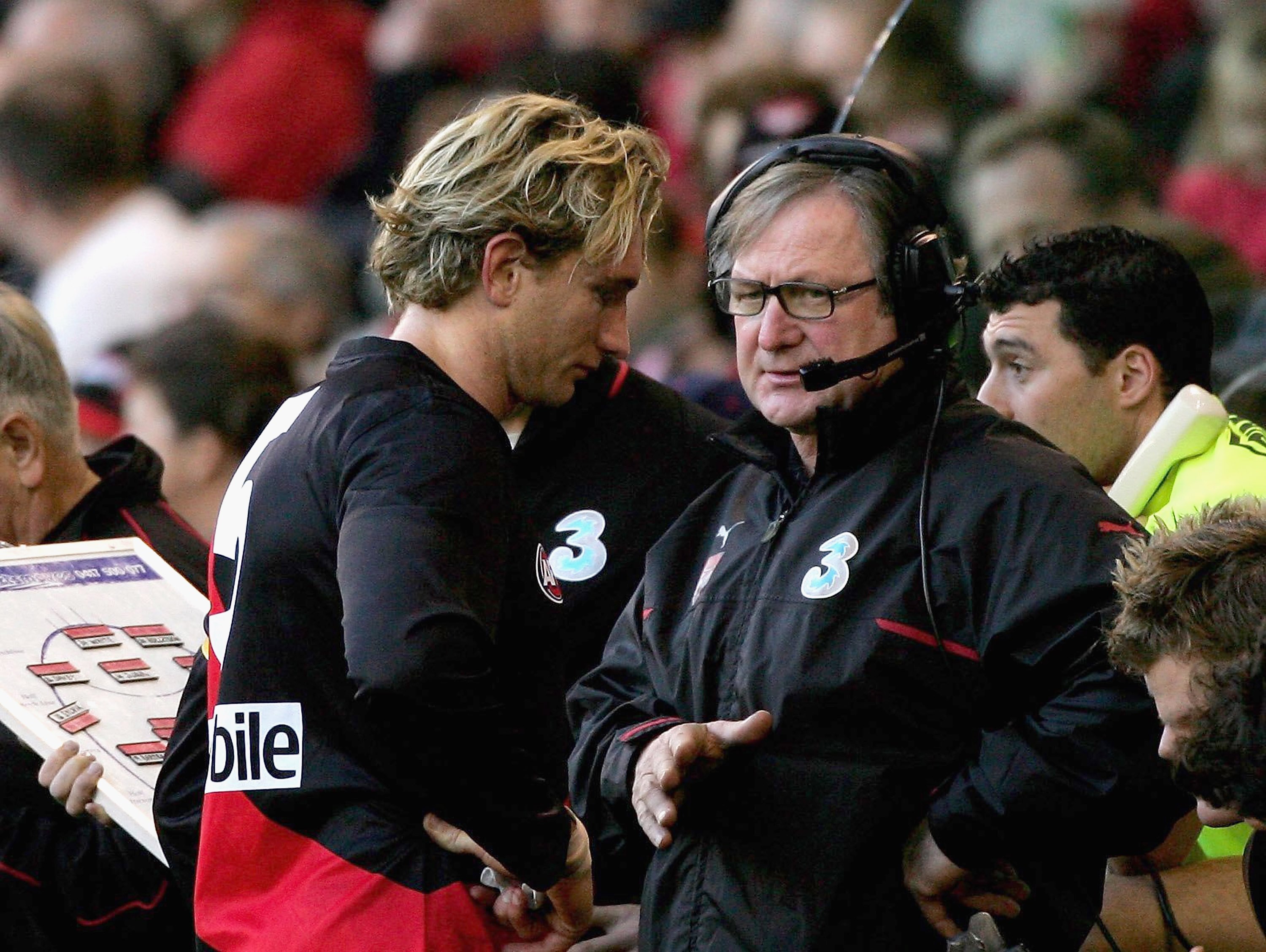 Hird plays down Sheedy match-up - ABC News