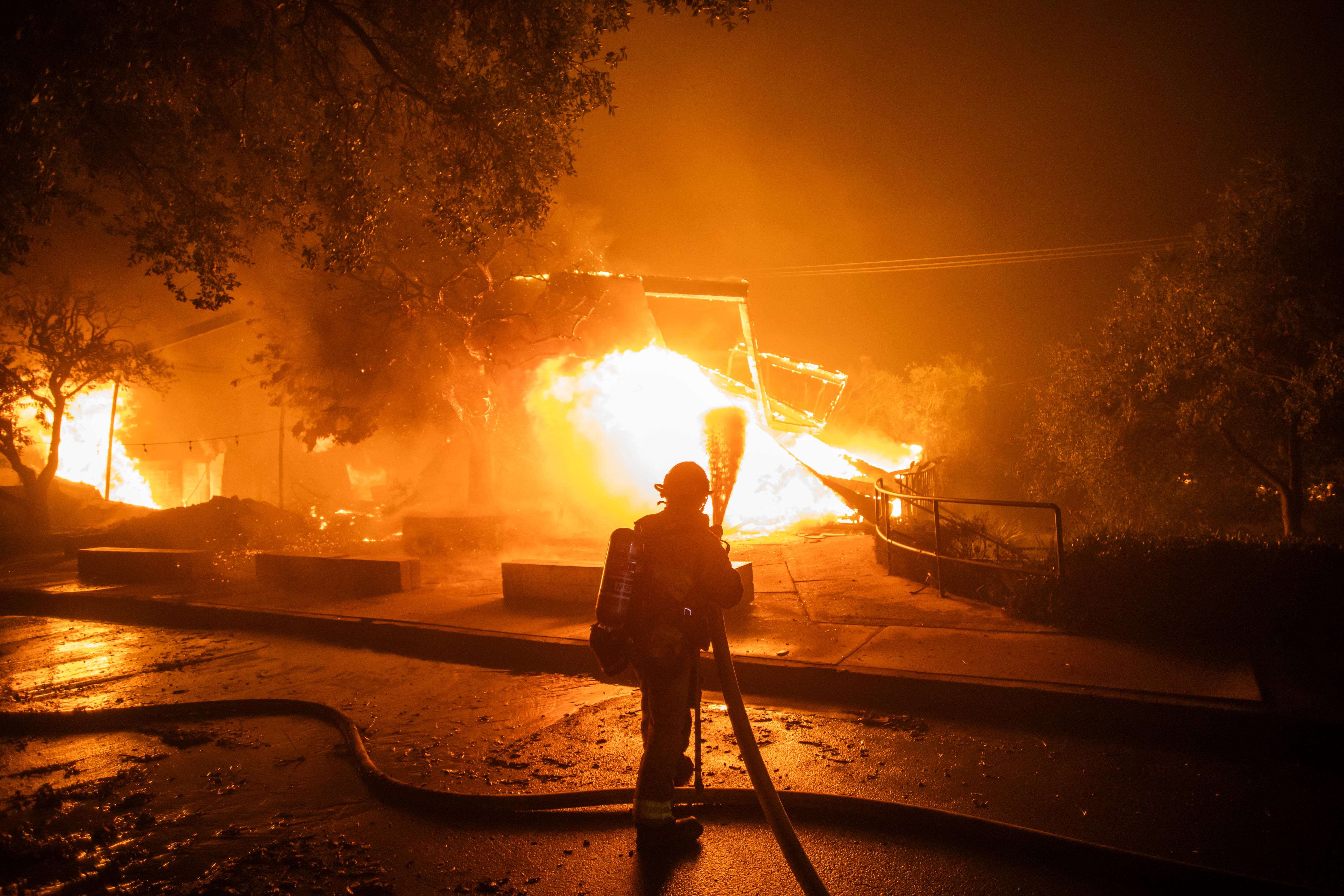 Los Angeles fires warning sign for Australian insurance - ABC listen