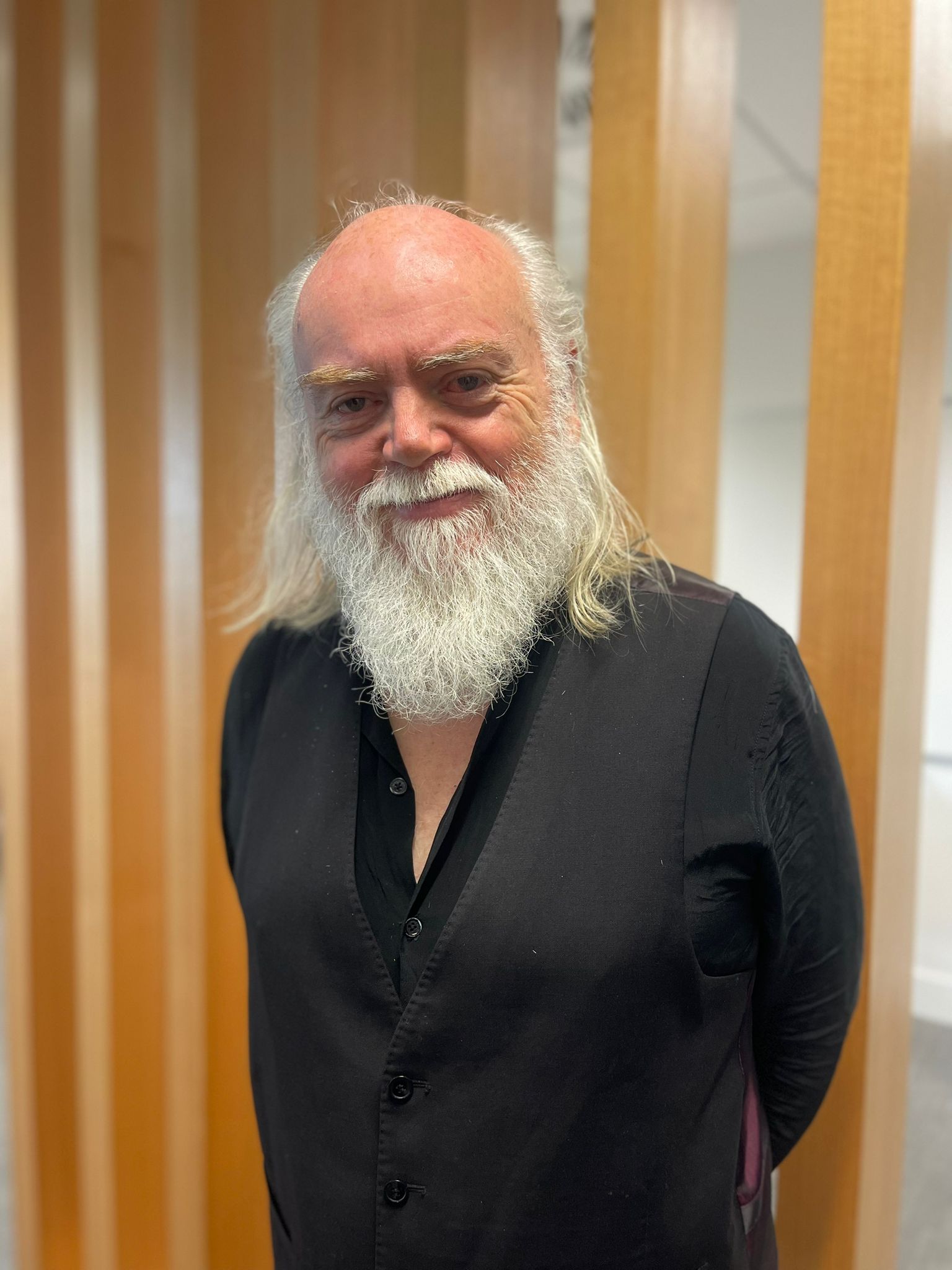 Tony Clark reflects on 40-years of artistic expression - ABC listen