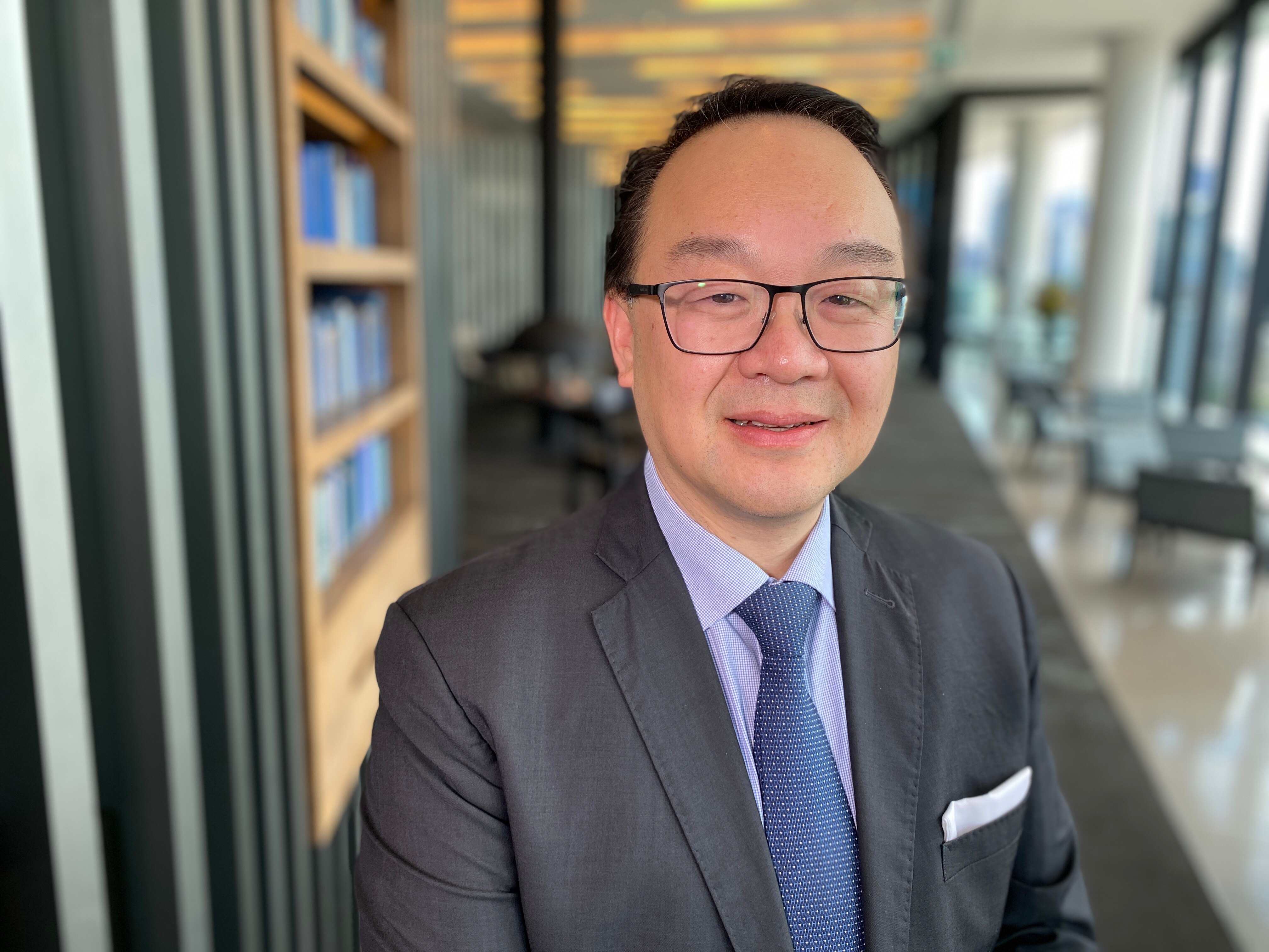 Tennis elbow treatment trial successes offer hope for sufferers wary of surgery - ABC News