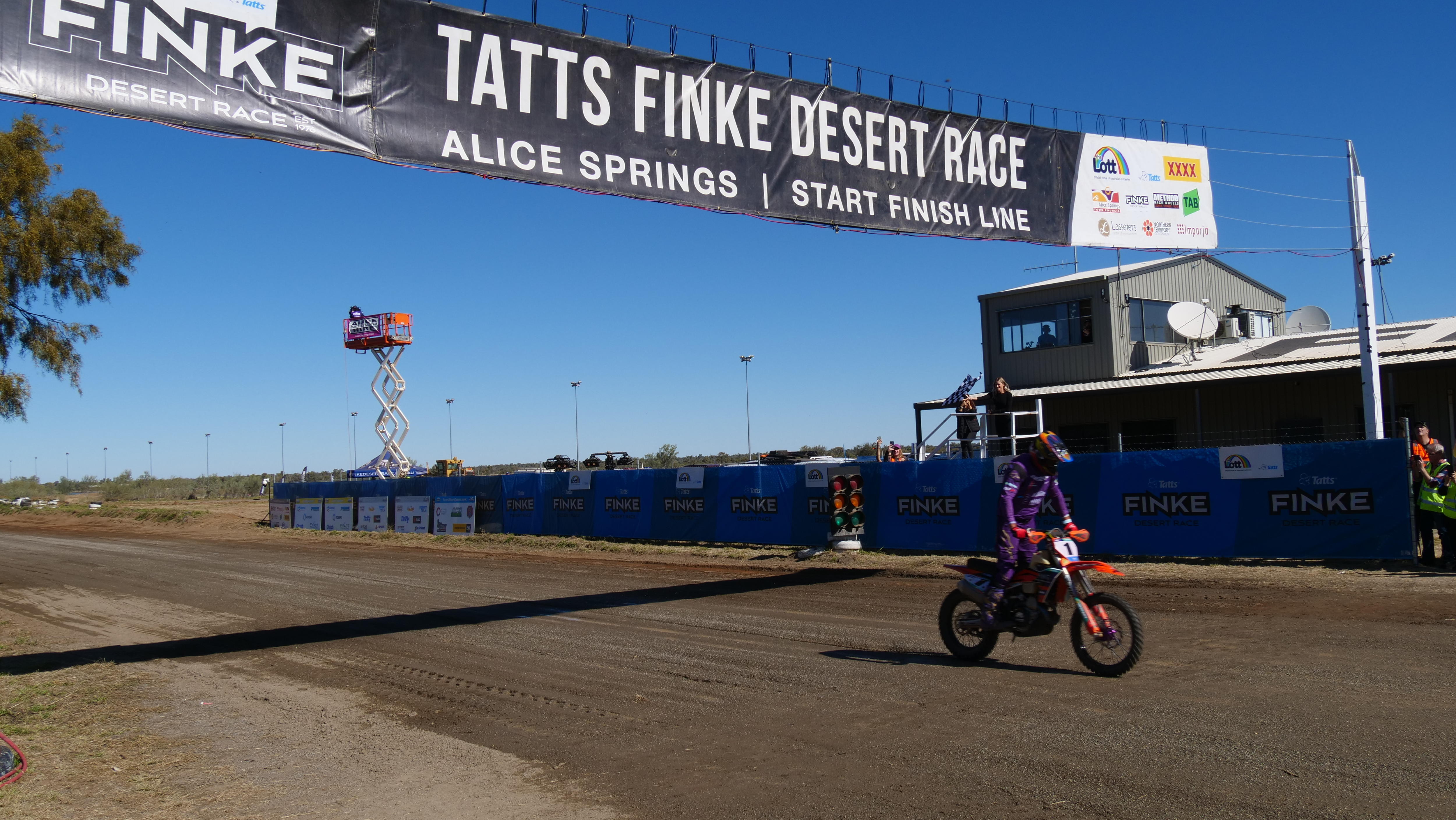 David Walsh, Beau Robinson crowned winners at 2024 Finke Desert Race in ...