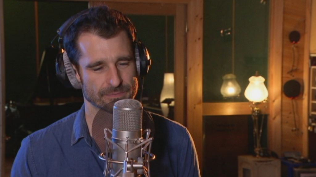 The Cat Empire's Felix Riebl has recorded a new song about Ms Dhu's ...