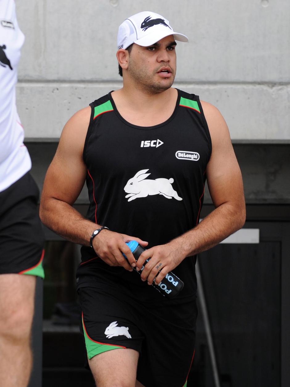 Inglis drops into Rabbitohs training - ABC News