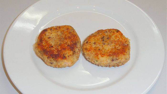 Salmon Cakes - ABC Everyday