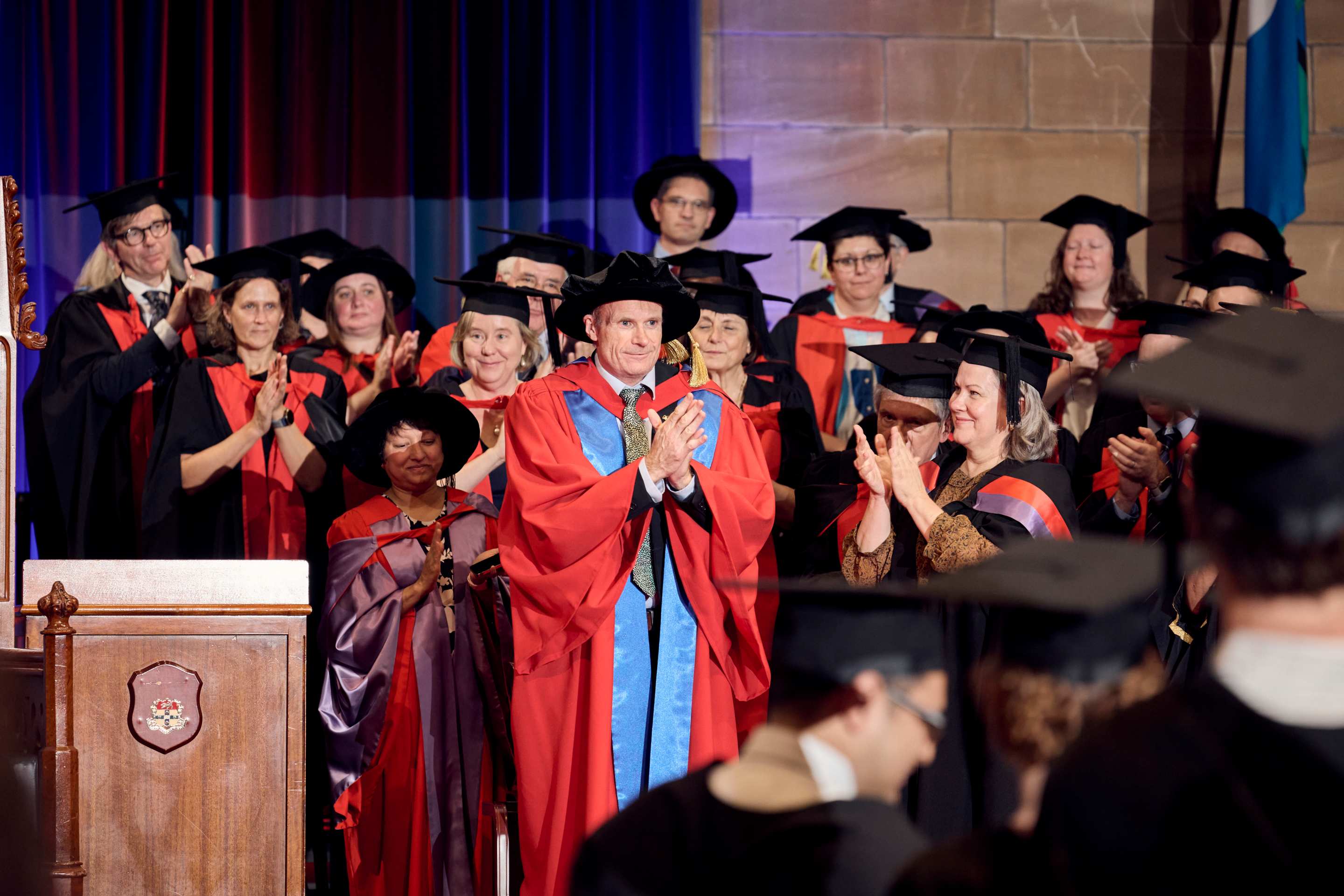 Richard Scolyer challenges graduates to 'be brave and bold' - ABC News