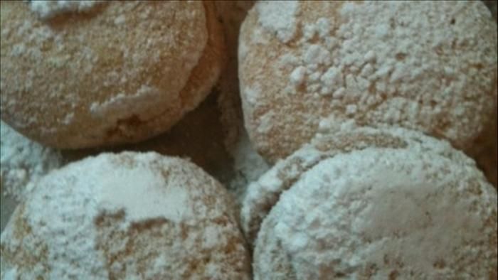 Mum's powder puffs - ABC News