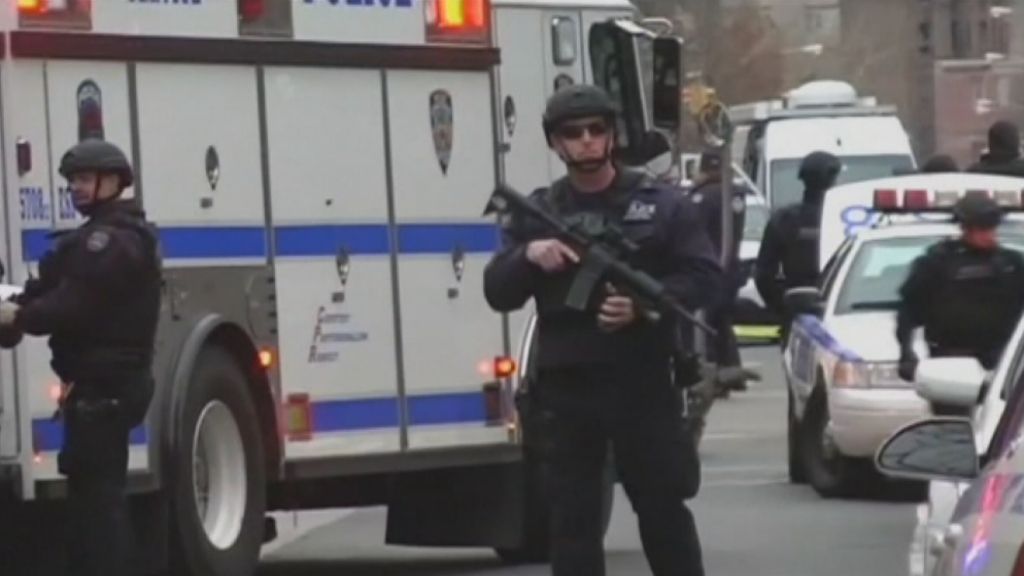 Two New York police officers 'assassinated' by gunmen who then killed ...