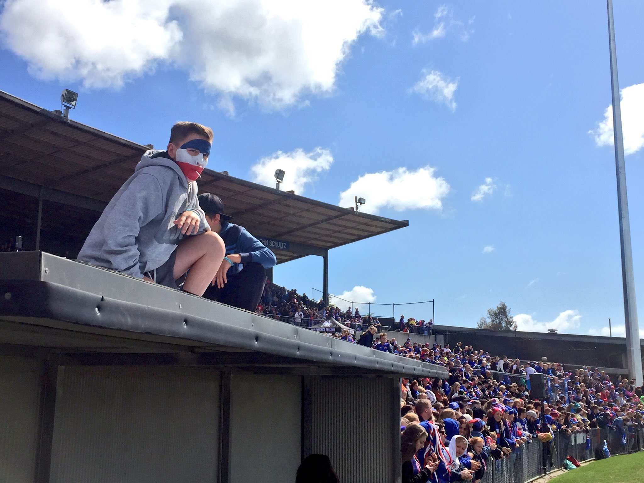 AFL grand final: Western Bulldogs train at Whitten Oval in front of ...