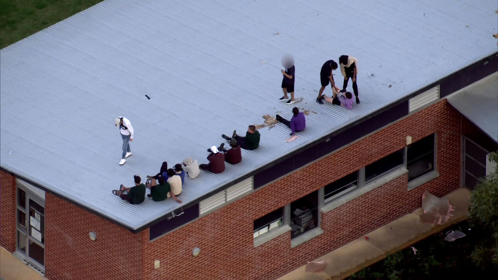 Footage shows Banksia Hill detainees on roof and damage from overnight ...