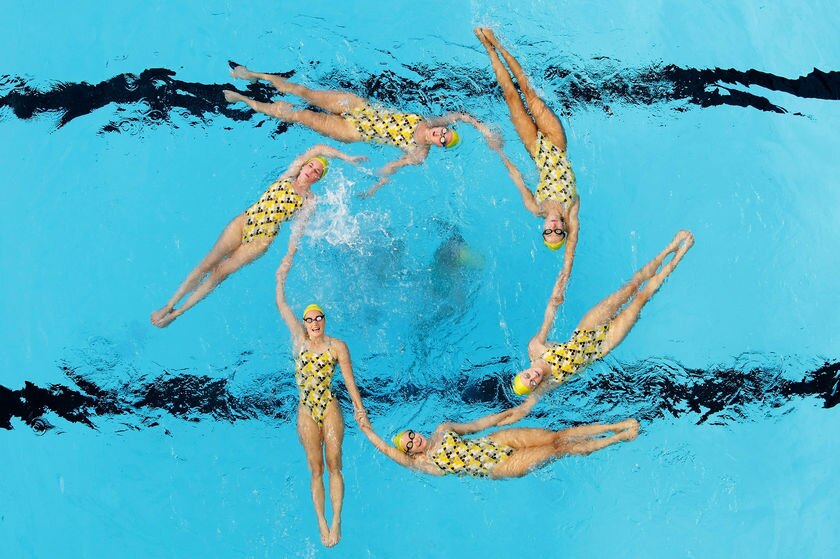 Synchronised swimming - ABC News