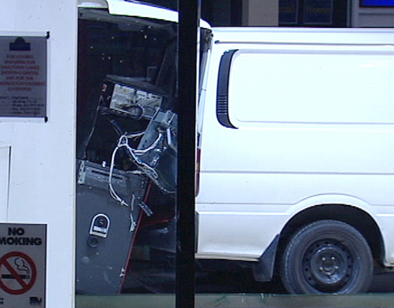 Police search for trio after attempted ATM ram raid - ABC News