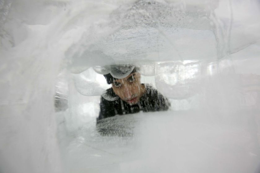 Chill-Blaine no match for icy Israeli - ABC News