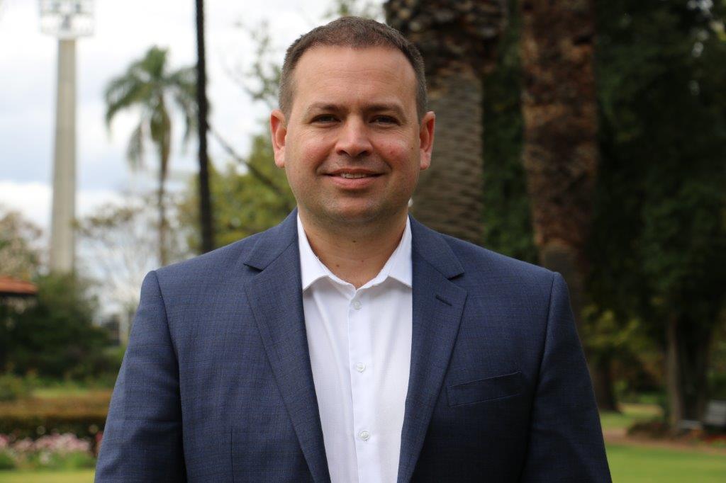 City of Perth lord mayoral candidates fight to change council ...