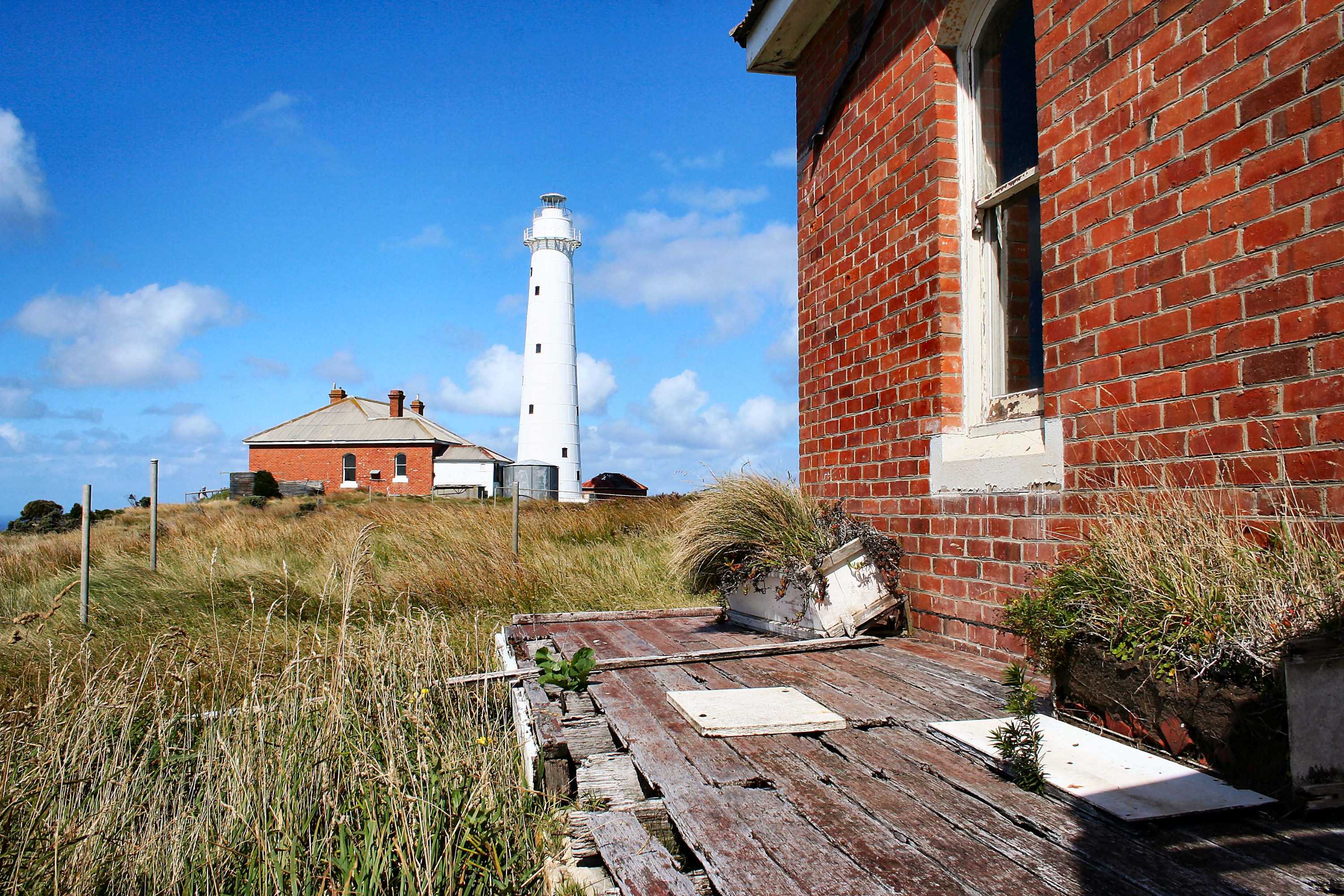 Crowdfunding for Tasman Island lighthouse quarters tops volunteers ...
