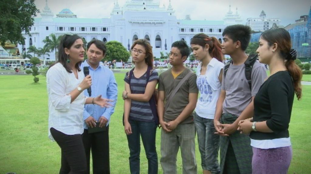 Myanmar students embracing democratic change - ABC News