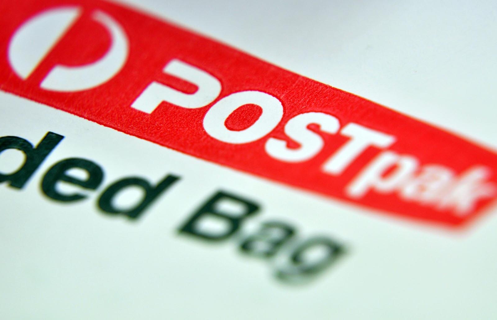 Australia Post plans to perfect pass the parcel - ABC News