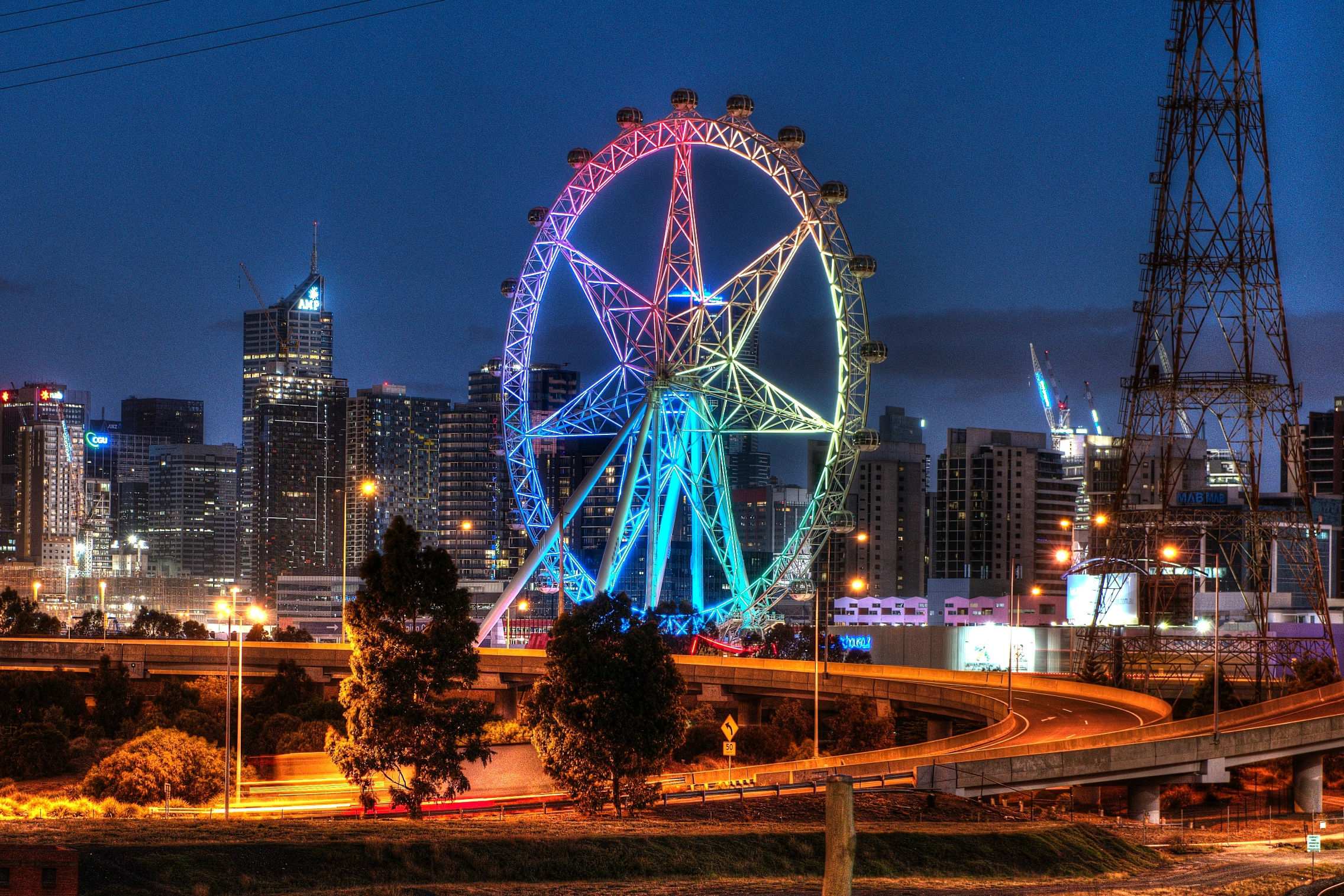Melbourne's Star Observation Wheel breaks down, stranding passengers ...