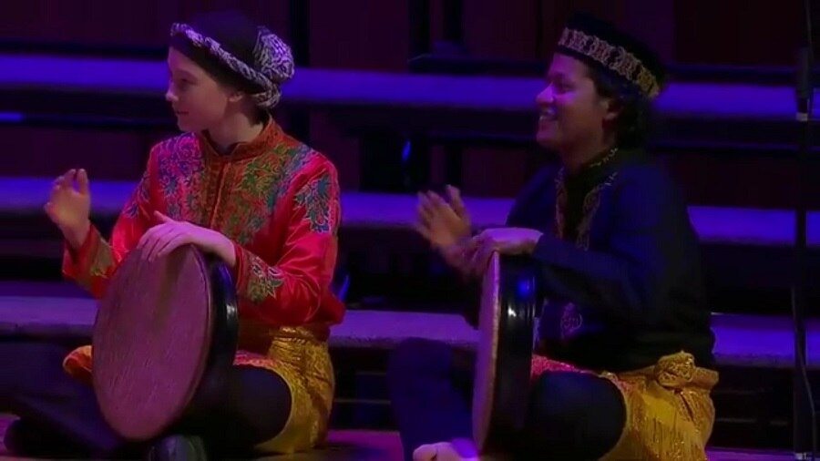 Tari Aceh Ratoh Duek Meriahkan Festival Koor Dunia di Sydney - ABC News