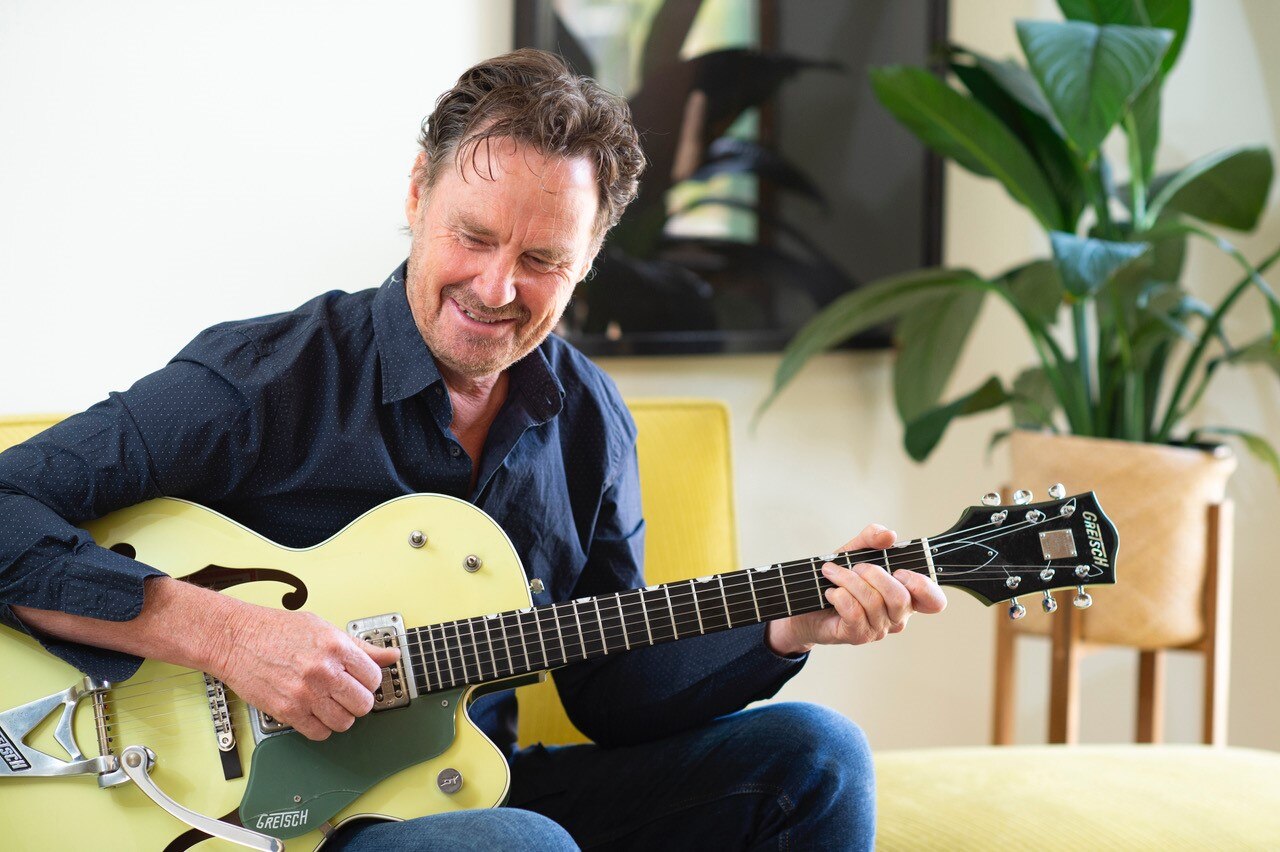Old New Borrowed Blue with singer, songwriter Neil Murray - ABC listen