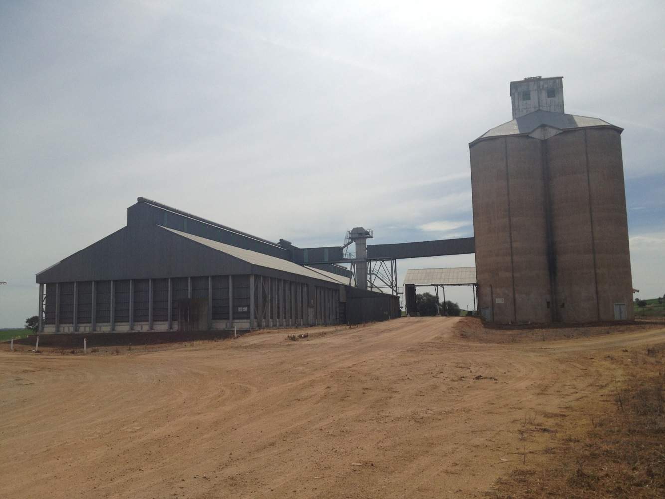 Grain silos to close in NSW - ABC News