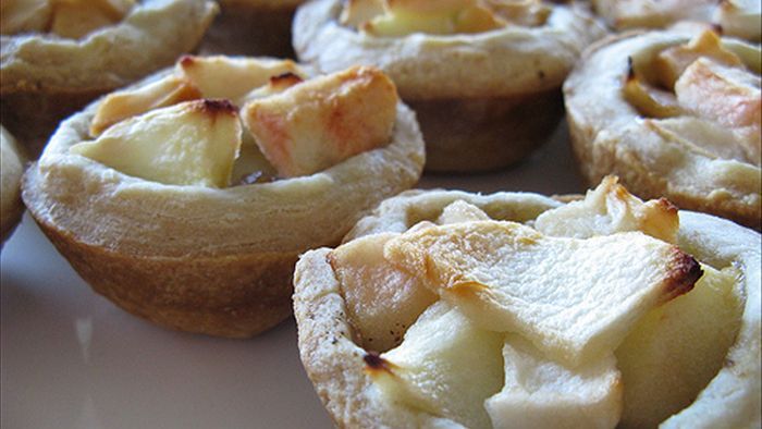 Apple walnut gorgonzola rustic tart - ABC Everyday