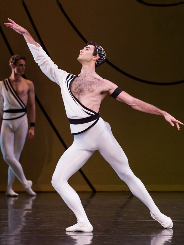 Dancer returns in Russian tragedy - ABC listen