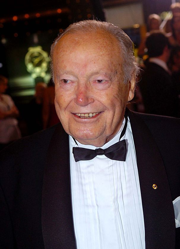 Legendary Tingwell remembered as war hero - ABC News