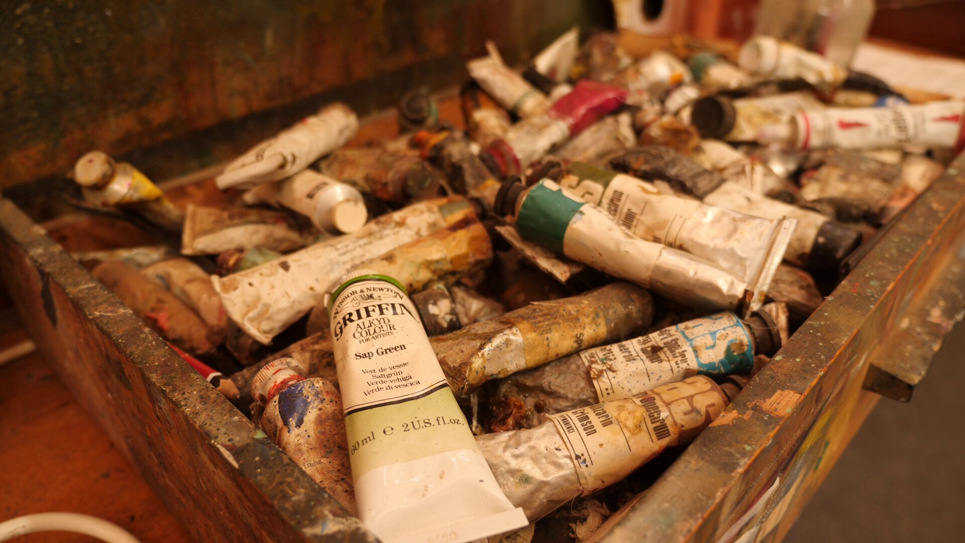 Prolific Australian artist Frank Harding's gallery is a hidden treasure ...