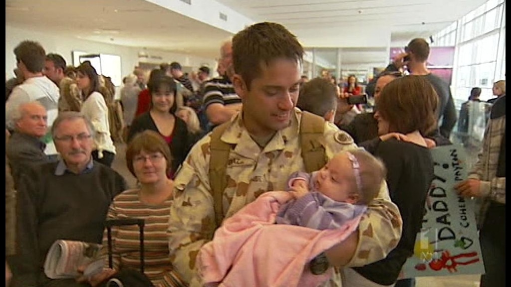 Woodside troops welcomed home - ABC News